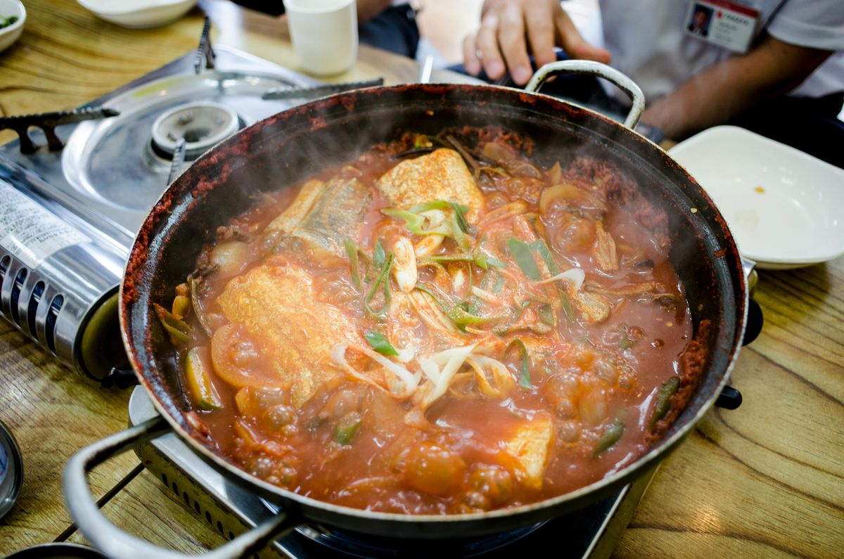 7 Cheap Slow Cooker Meals That Actually Taste Good | OffShift